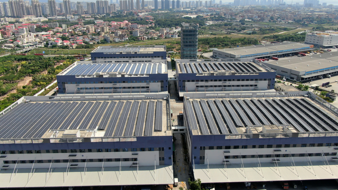 The Blurred Facts: An Observation of the Current Taiwan's Solar ...